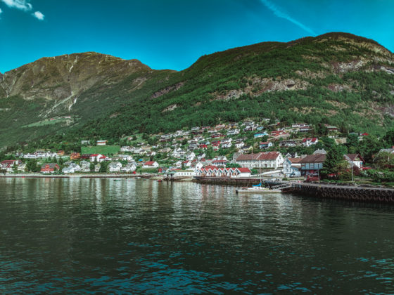 Flam to Bergen via Ferry: Uncovering the Sognefjord • Svadore