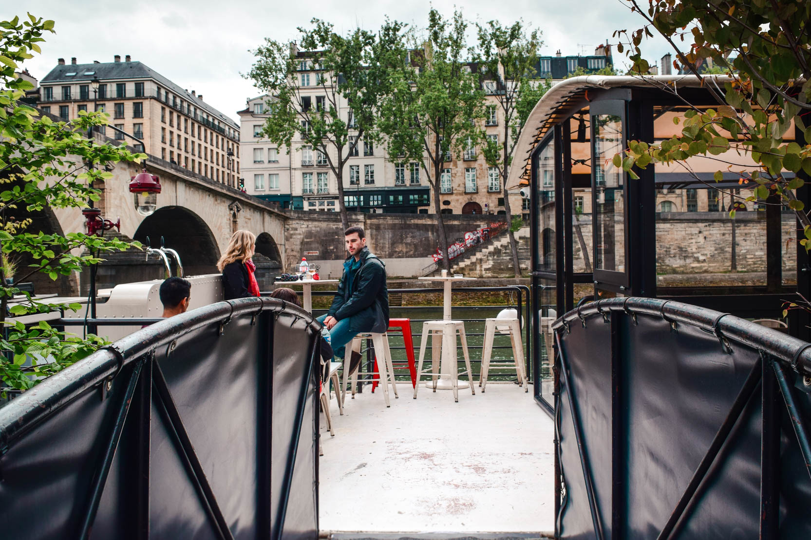 Guide to Exploring Le Marais District in Paris - SVADORE