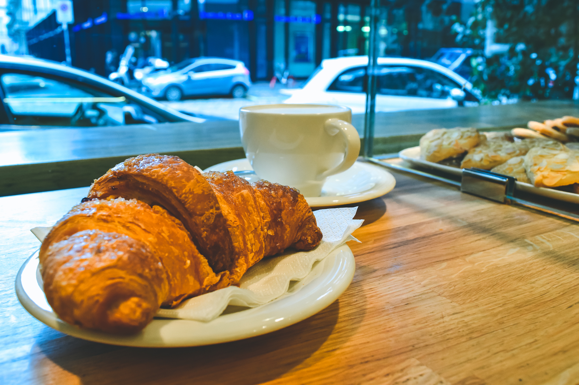 Where to Eat the Best Breakfast in Milan: Biancolatte • Svadore