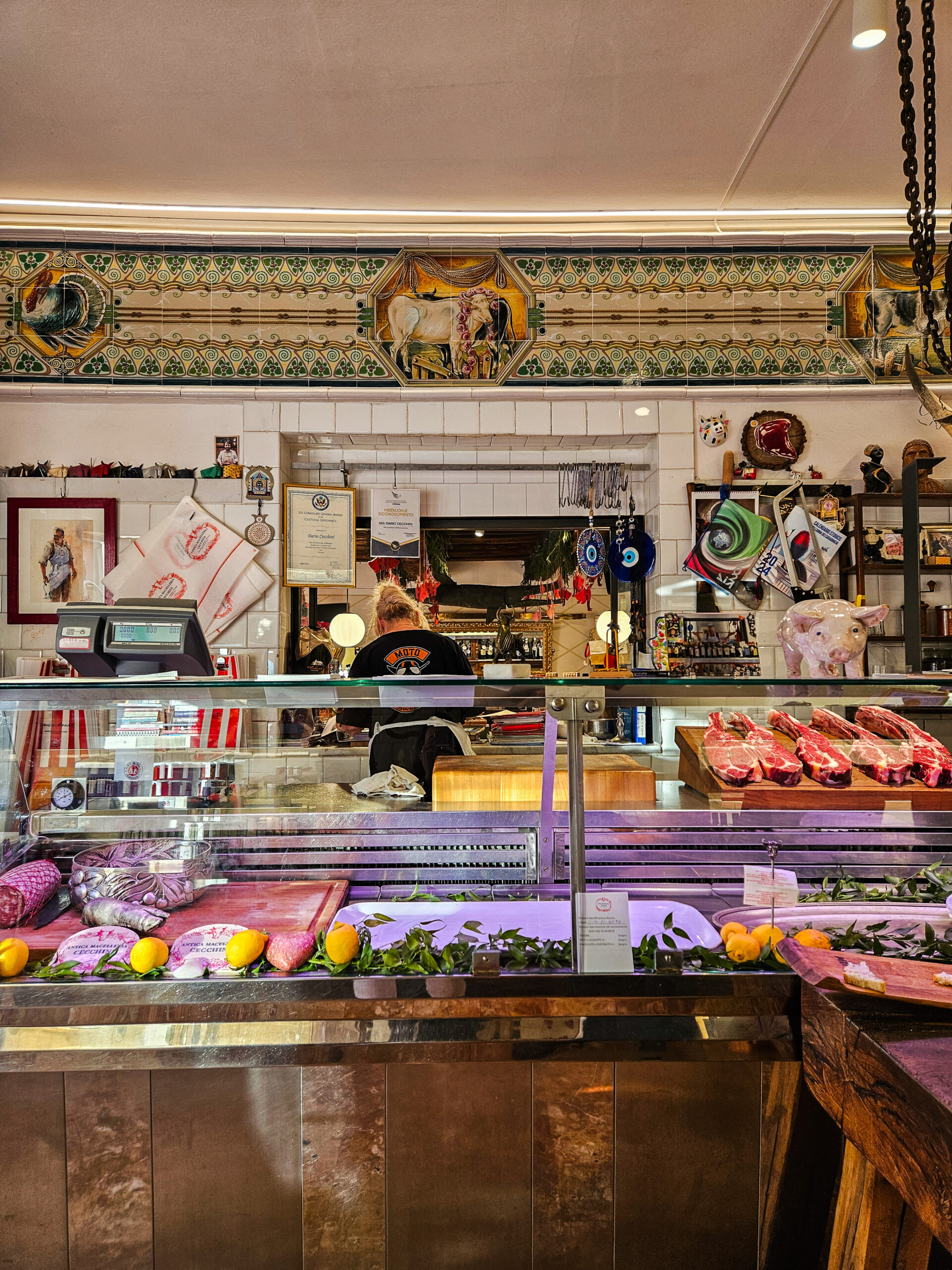 Eating at The Famous Butcher Of Panzano: Dario Cecchini • Svadore